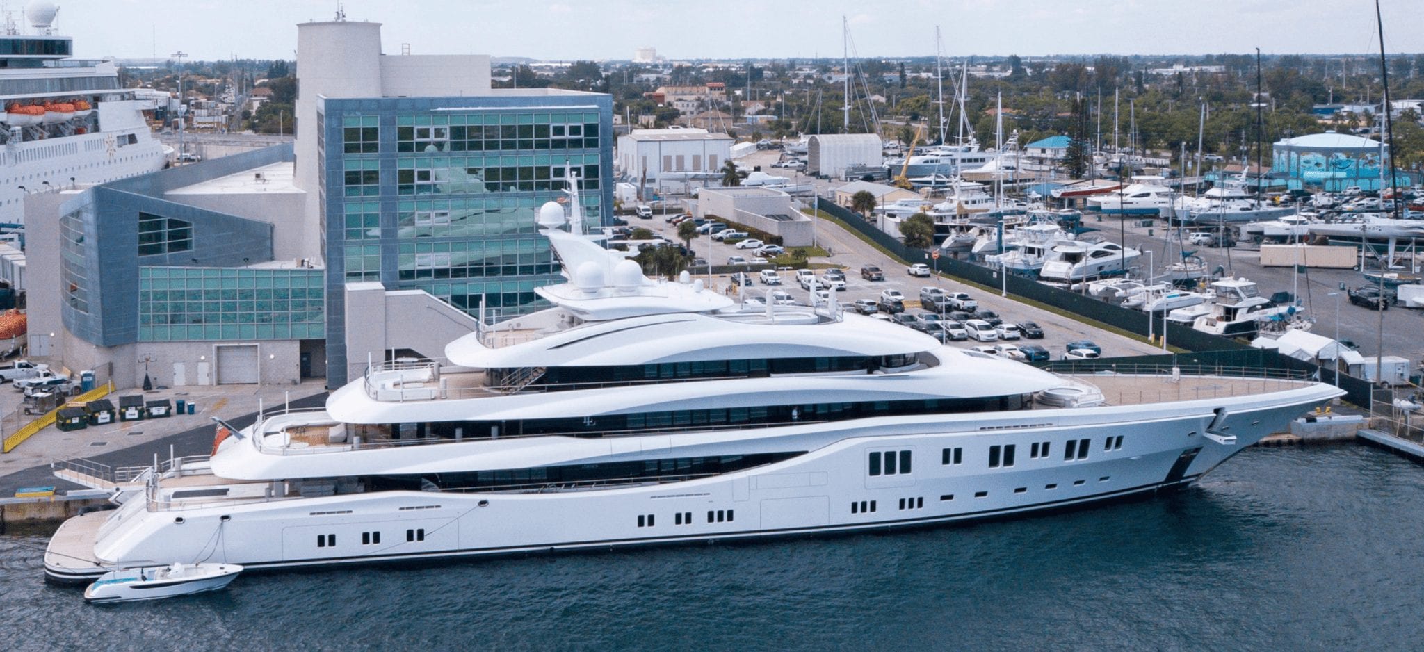 The Ultimate Port Guide: Berth One, West Palm Beach, Florida, USA