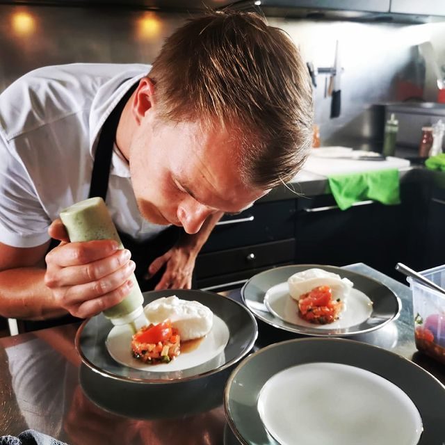 Writing a killer yacht chef cv is easy!